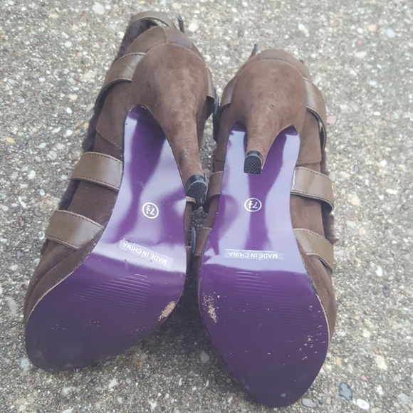 Mixx Shuz | Shoes | Mixx Shuz Jenny Brown Zipper Heel Booties 75 | Poshmark